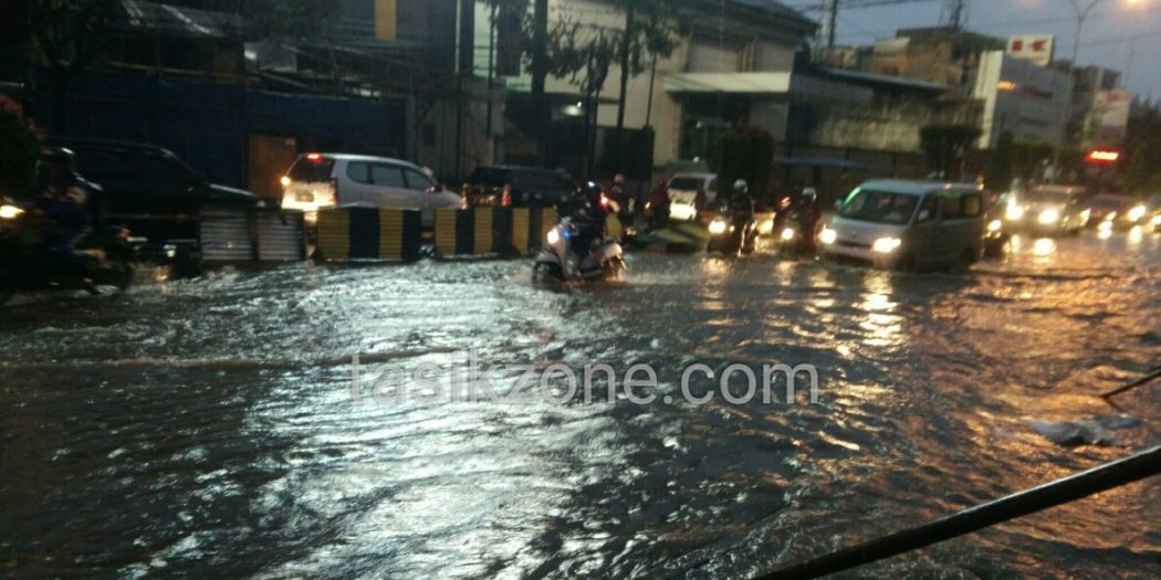 Curah Hujan Tinggi Jalan Hz Kembali Tergenang Air Tasik Zone