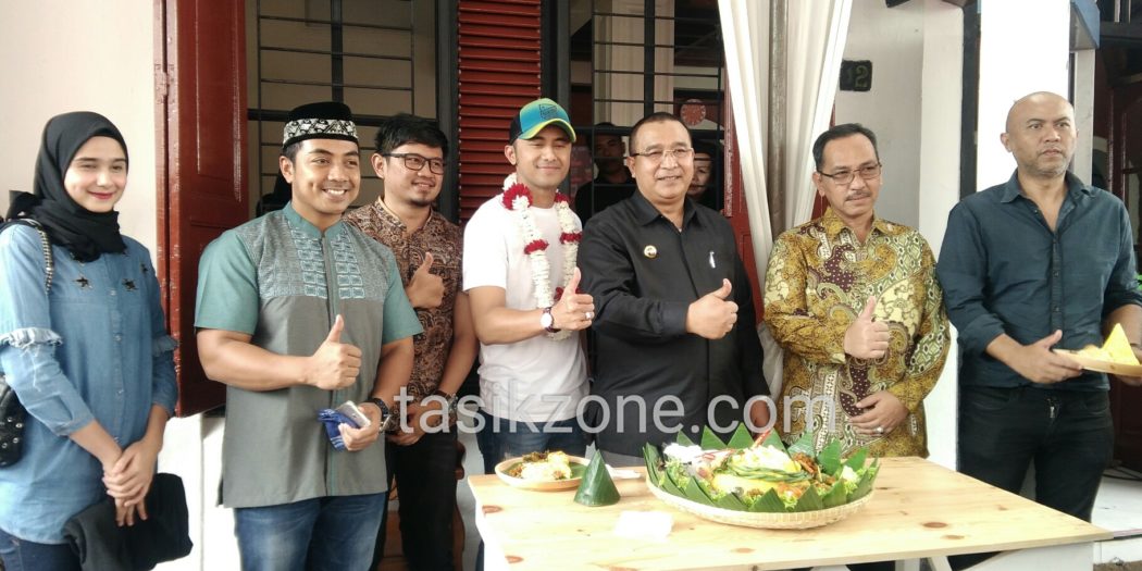 Ustad Riza Muhammad Turut Hadir Dalam Peresmian RM Ayam Geprek Mitoha ...