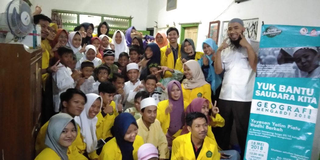 Hima Geo Unsil Gelar "Geografi Mengabdi" Bersama Anak Yatim Piatu ...