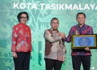 Sertifikat Adipura Ketua DPRD Apresiasi - Sumber : Tasikzone.com ...